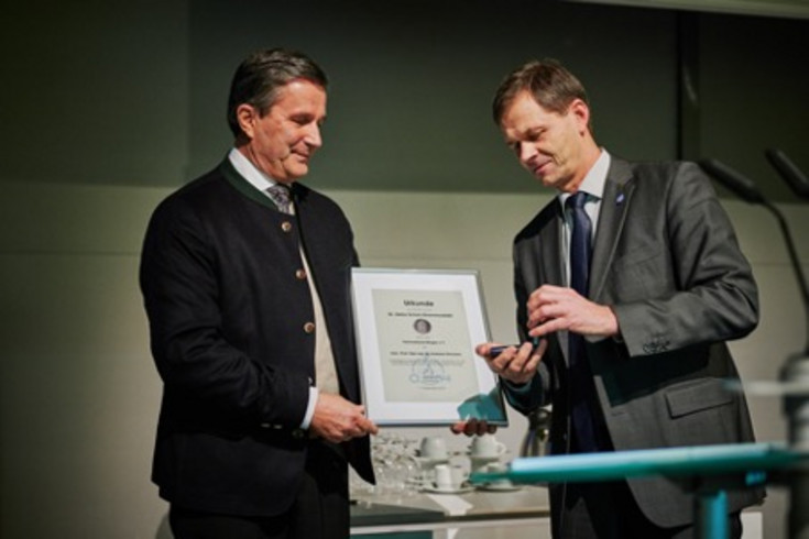 Heinz Schulz Ehrenmedaille an Prof. Andreas Gronauer verliehen